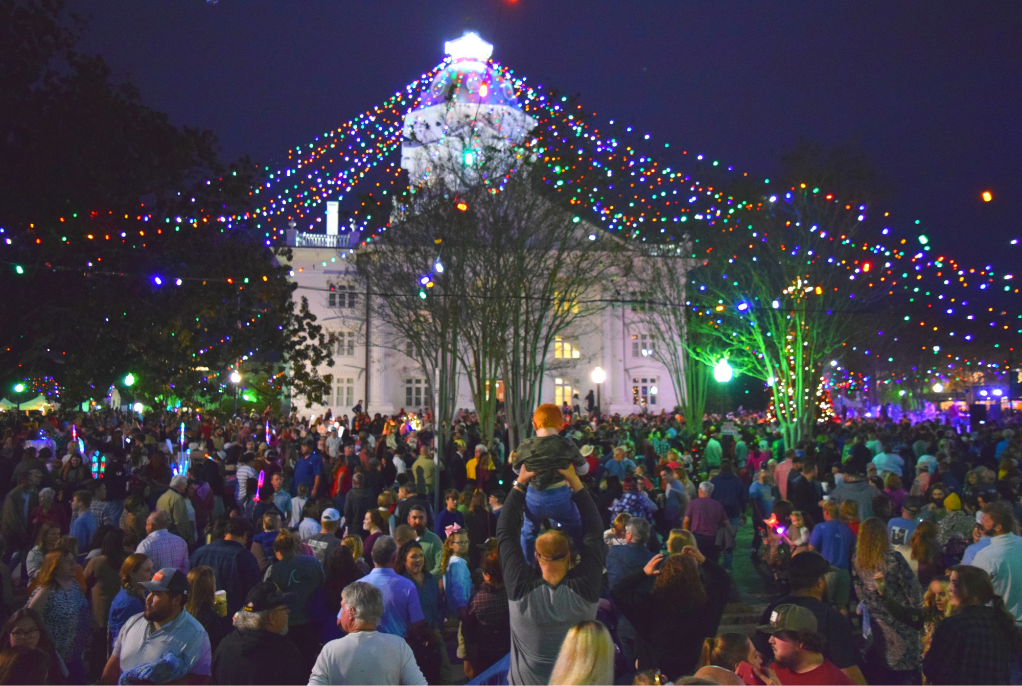 Lights! Lights! Thanksgiving Night! | Explore Georgia
