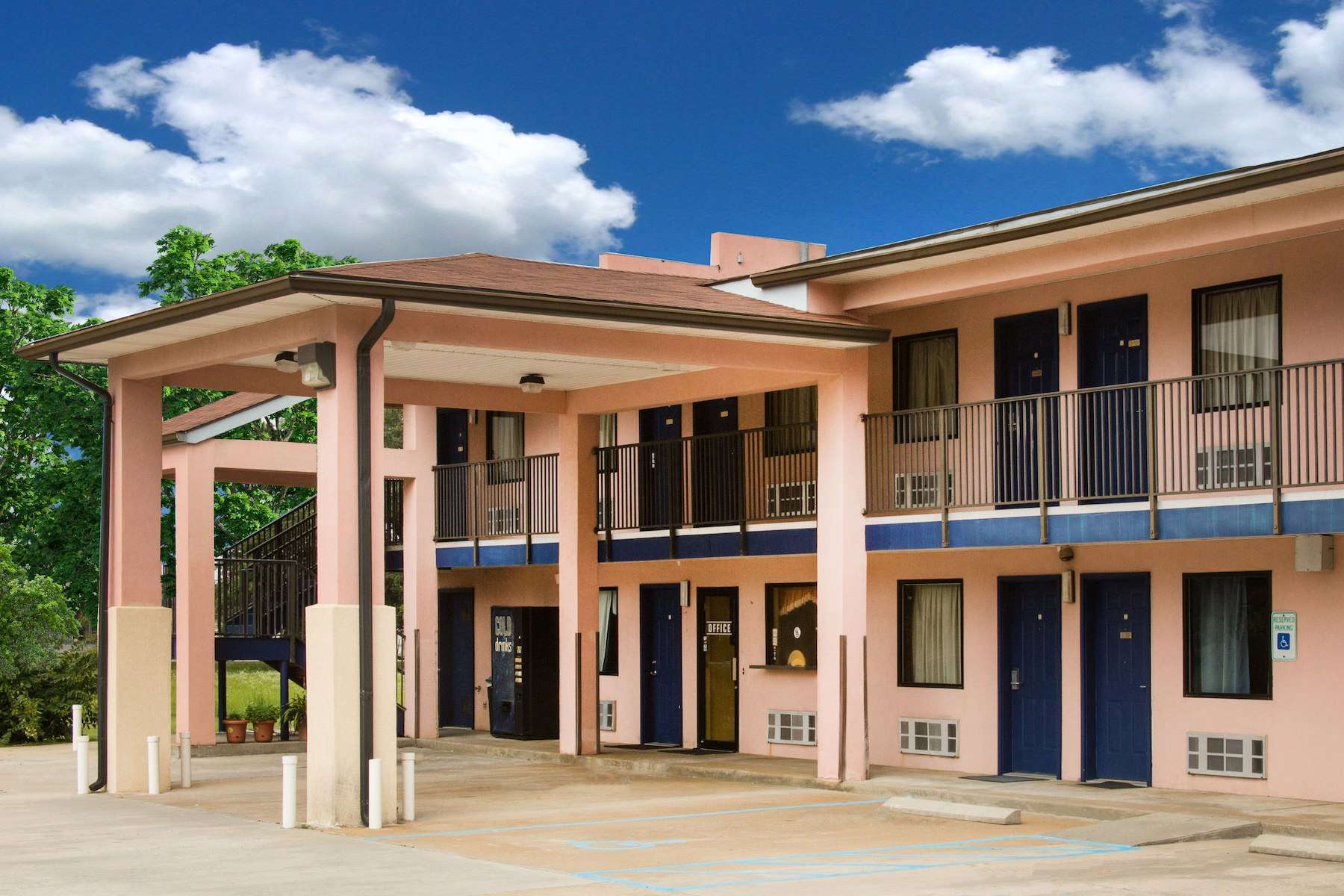 Days Inn by Wyndham Camilla | Explore Georgia