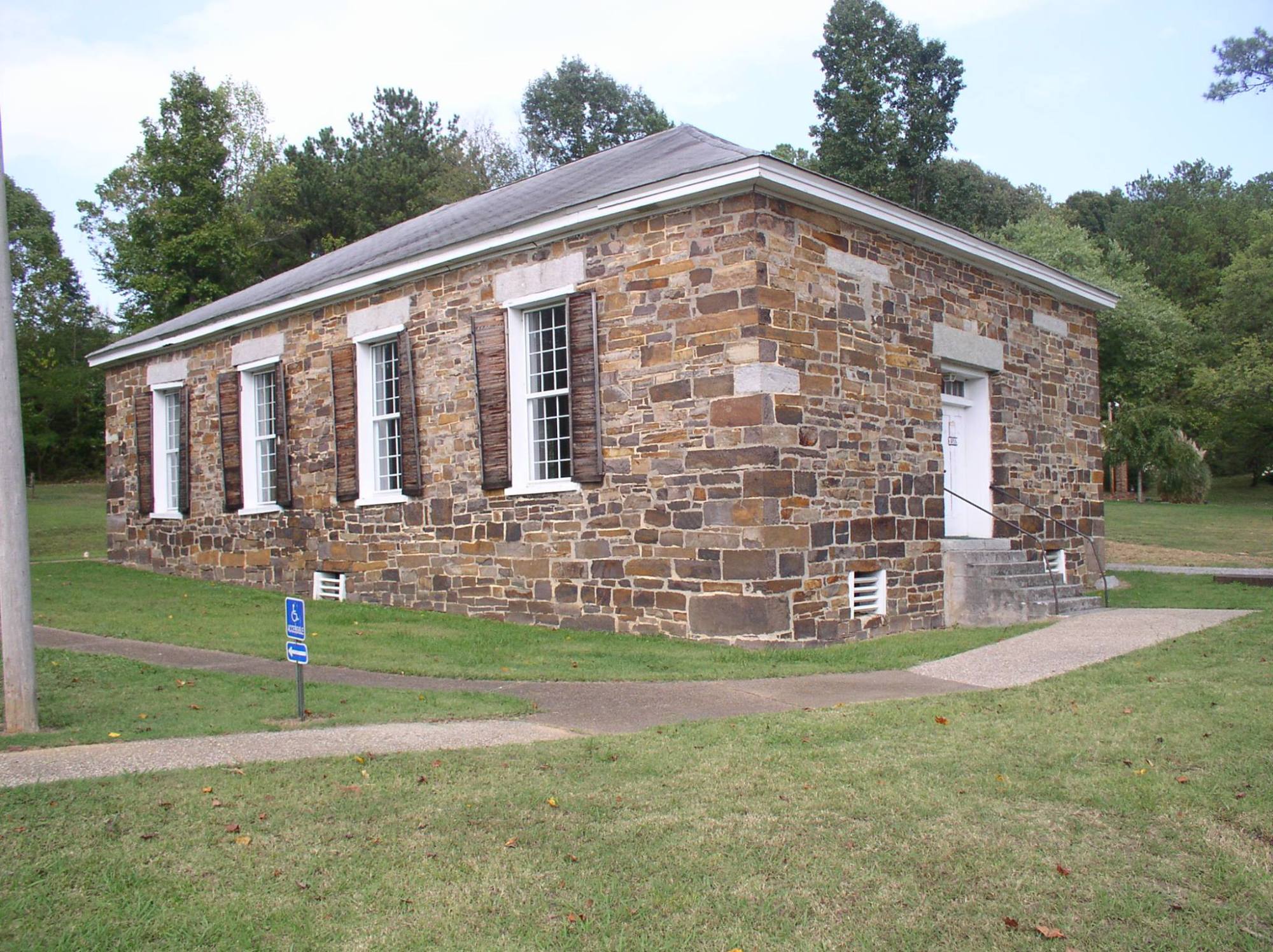 Old Stone Church Museum | Explore Georgia
