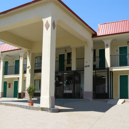 Scottish Inn - Locust Grove | Explore Georgia