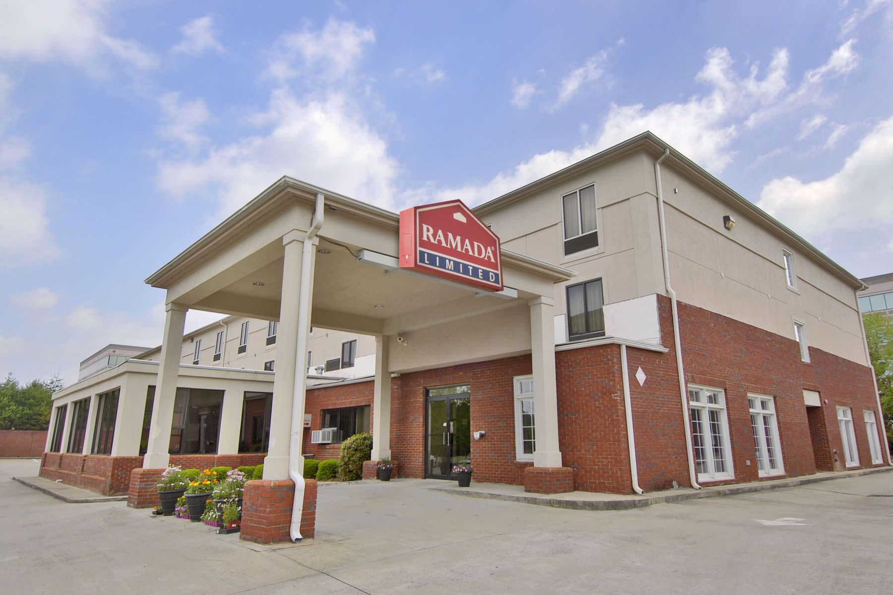 Ramada by Wyndham Alpharetta | Explore Georgia