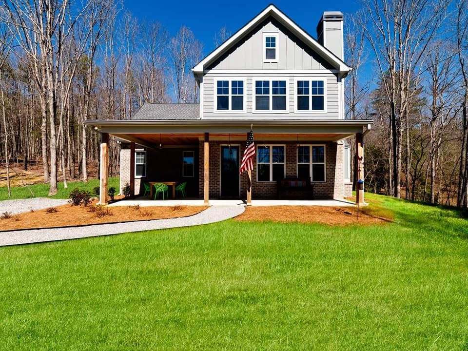 Relaxing in Blue Ridge | Official Georgia Tourism & Travel Website ...