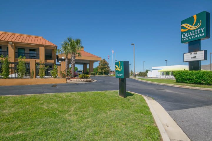 Quality Inn & Suites Near Robins Air Force Base | Explore Georgia