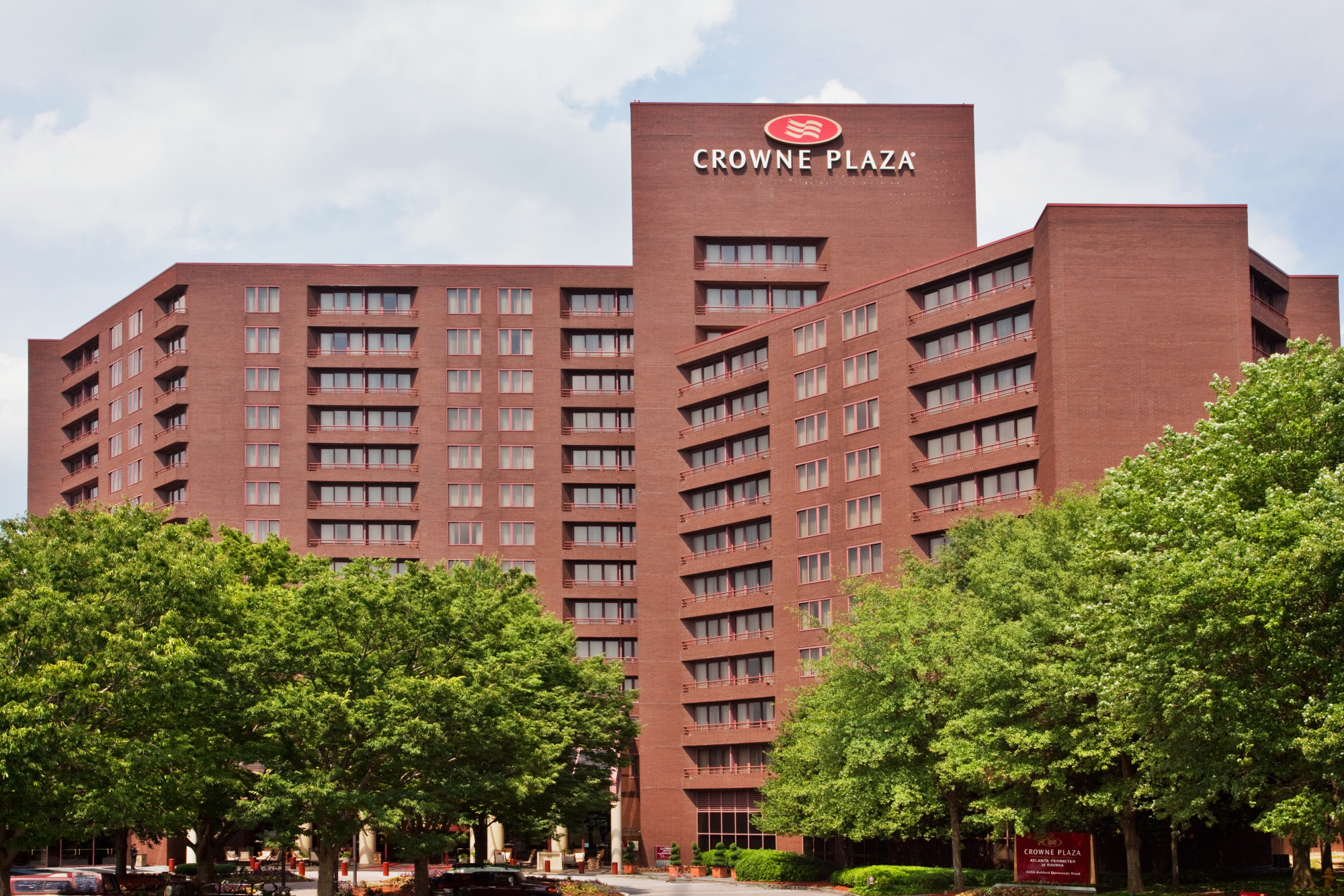 Crowne Plaza Atlanta Perimeter at Ravinia | Official Georgia Tourism ...