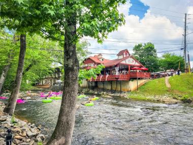 3 Incredible Places to Go Whitewater Rafting in Georgia | Explore Georgia