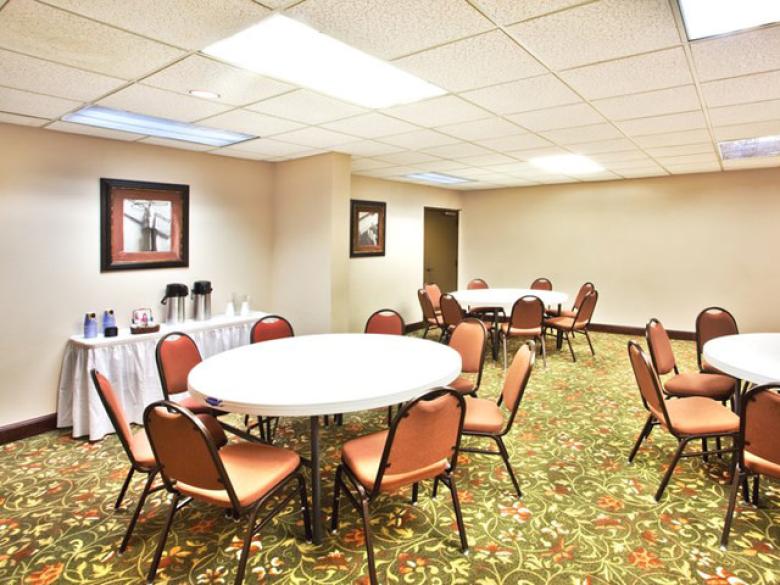 Holiday Inn Express Atlanta W | Official Georgia Tourism & Travel ...