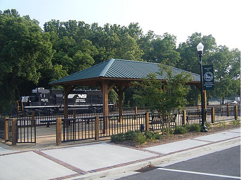 Train Viewing Platform | Official Georgia Tourism & Travel Website ...