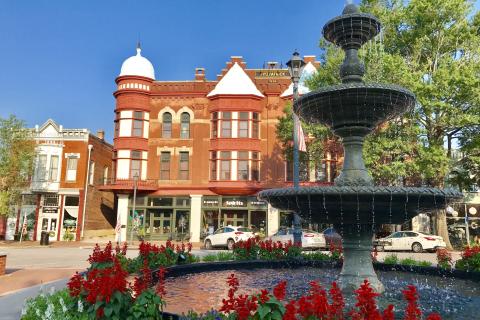 3 Ways to Get to Know Washington’s Southern Charm